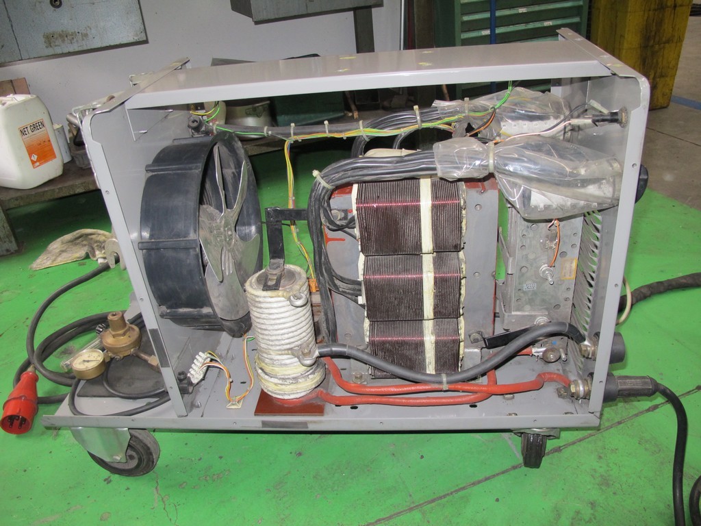 Saldatrice a filo continuo MigMag CEA MAXI 500 usata VENDO