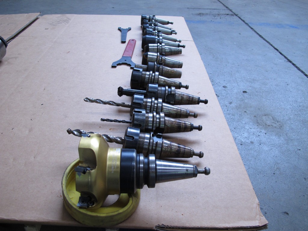Coni BT-40, BT-30, DIN 97681 con codolini e frese usati