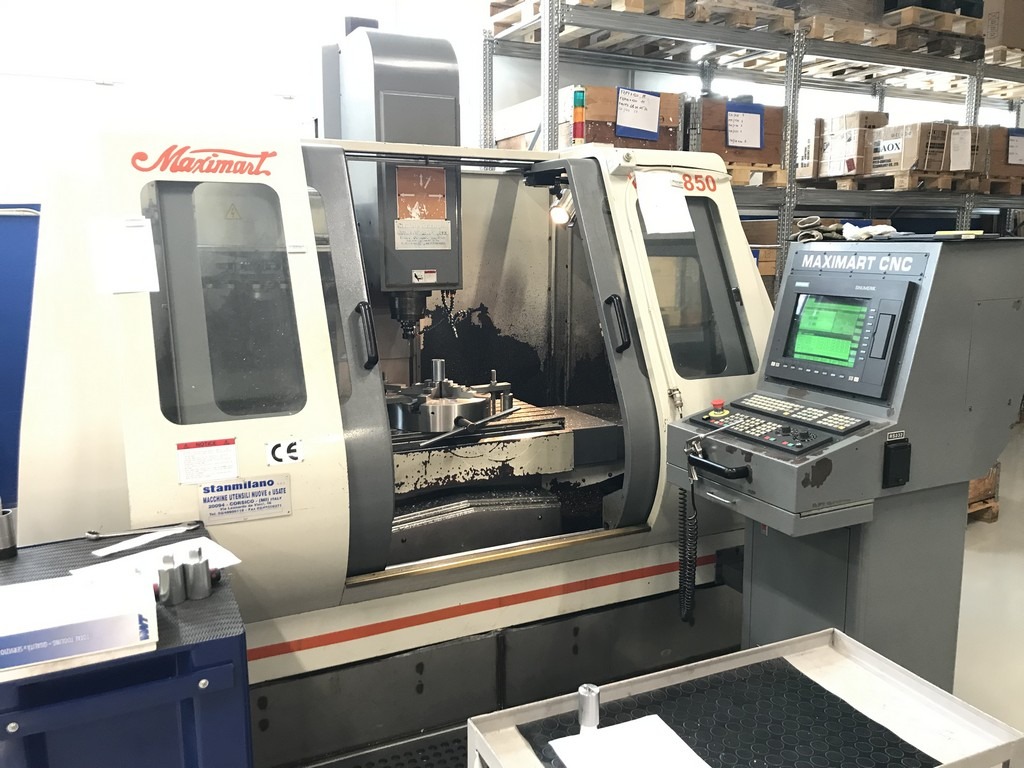 Centro di lavoro verticale MAXIMART VMC 850 usato