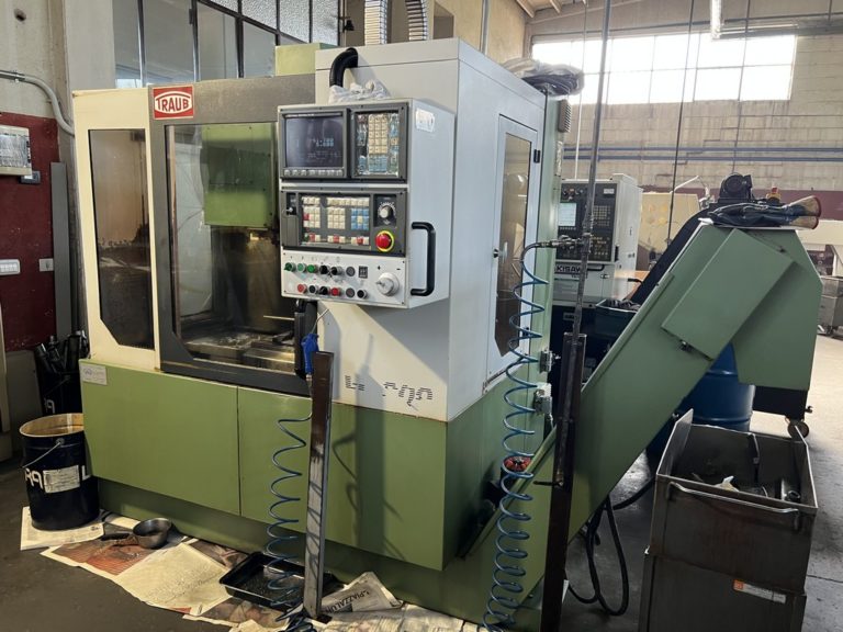 Centro di lavoro verticale 4 assi TRAUB TVC 200 Fanuc usato