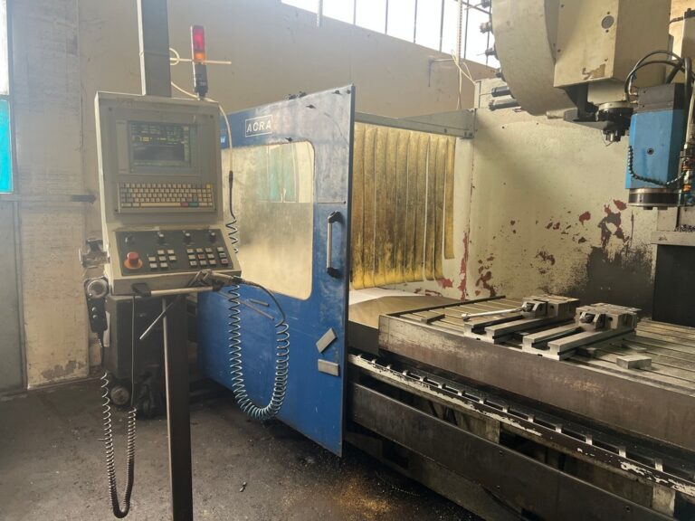 Fresatrice cnc a banco fisso EUMACH FBE 2600 usata
