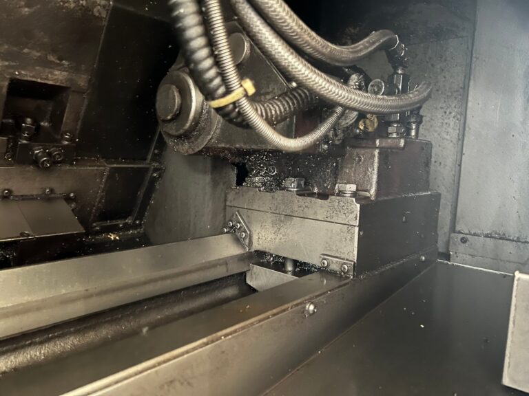 Tornio cnc 2 assi TAKAMAZ X20 HI SERVER con gantry loader usato