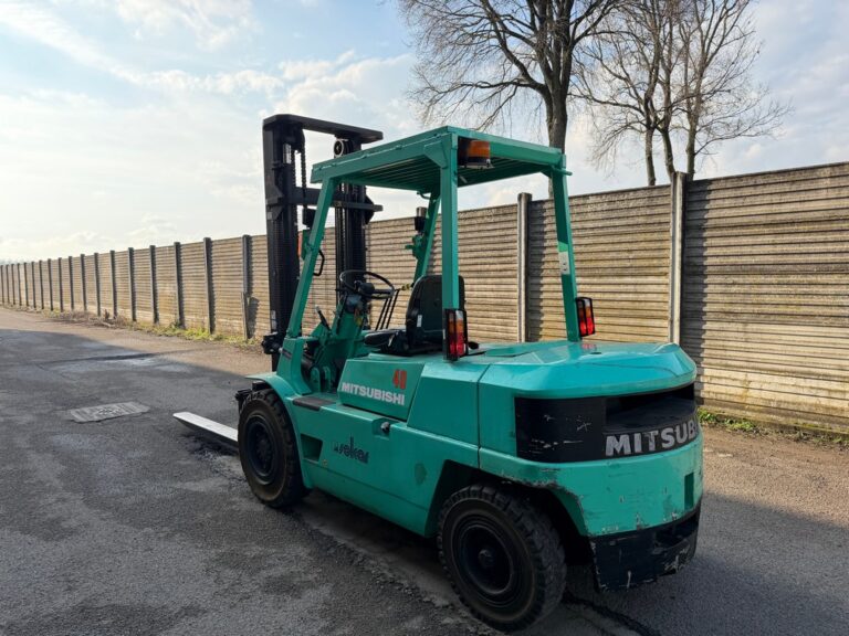 Muletto a gasolio MITSUBISHI FD40 usato